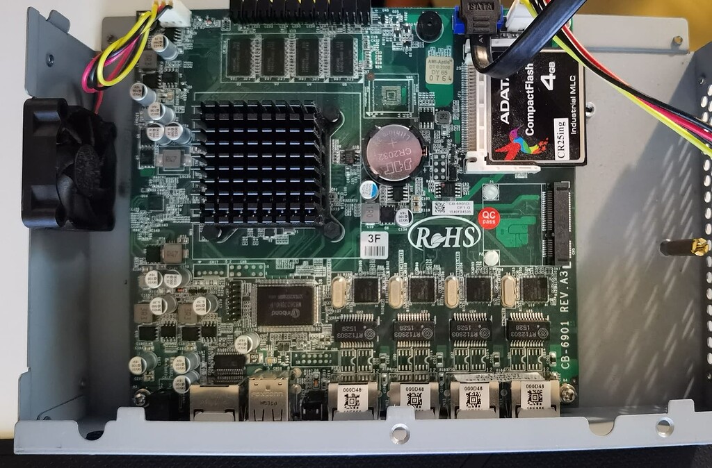 Cyberoam CR25iNG / CR25WiNG wired router HW discovery - Hardware ...